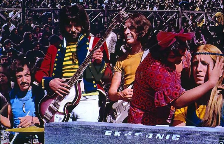 EKO - The 1970s - Classic2Vintage